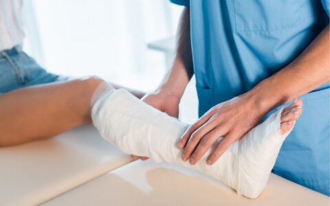 Avulsion Fracture Specialist Near Me in Chicago, IL | Back Pain Doctor